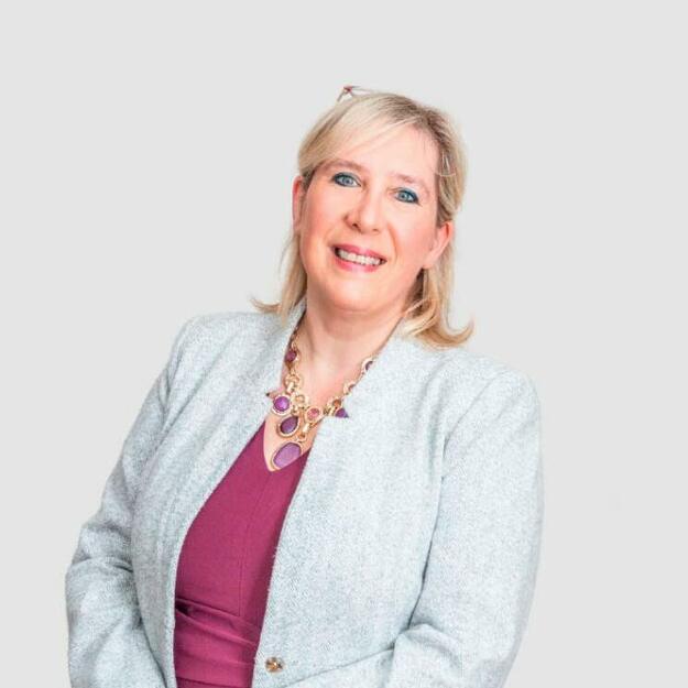 Marie Diamond, Feng Shui Author | Tarot.com